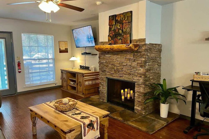 Hideaway In Your Mountain Retreat W/ Fireplace - New Mexico