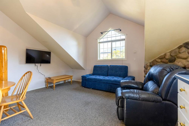5 Mins From The Resort | Sleeps 3 | Dog Friendly - Fernie