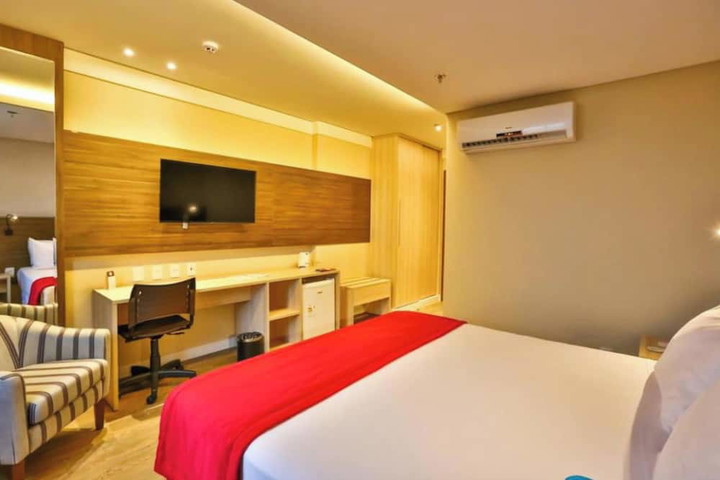 Stay Central & Make The Most Of Your Anápolis Getaway L Free Breakfast - Anápolis