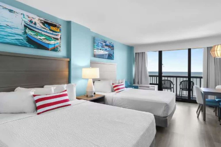 Spacious Suite | Onsite Pools | Free Parking | Skywheel Myrtle Beach  3 Miles - Myrtle Beach, SC
