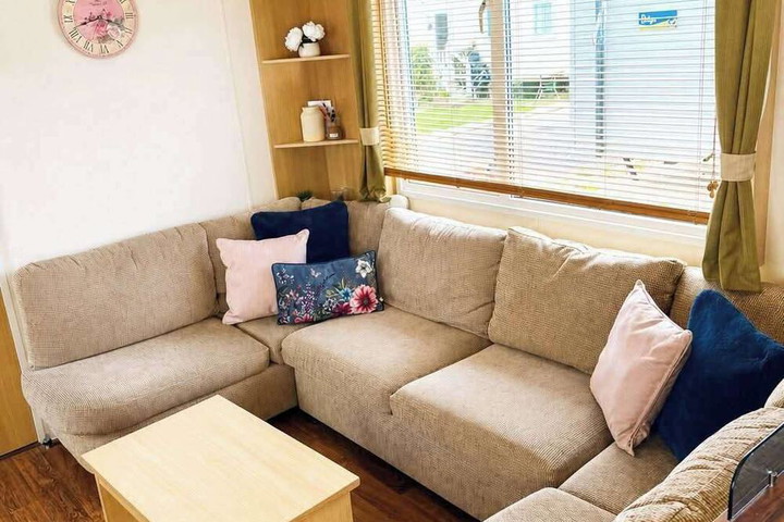 Caravan Twig Sleeps 6 With Free Parking - North Wales