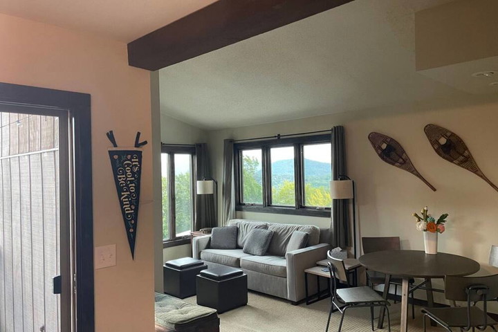 Inviting 2-bedroom Chalet With Views In Warren - Perfect For A Cozy Getaway - Vermont