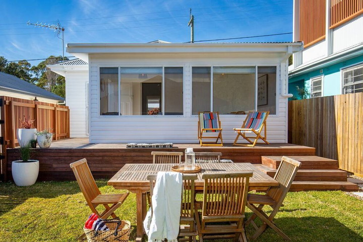 Fishery Road Cottage - Newly Renovated - Pet Friendly - 2 Mins Walk To Beach - South Coast