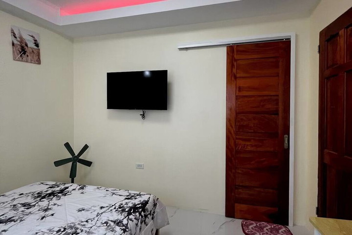 Charming Bed & Breakfast Room #1 With Wifi And Ac In Delightful Compostela Cebu - Liloan