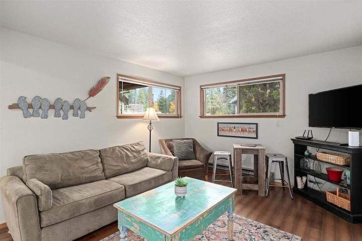 Downtown Leavenworth | King Bed + Parking - Leavenworth, WA