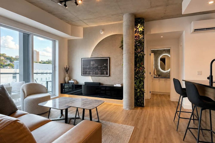 Rooftop Pool | Private Terrace | Signature 908 - Levis