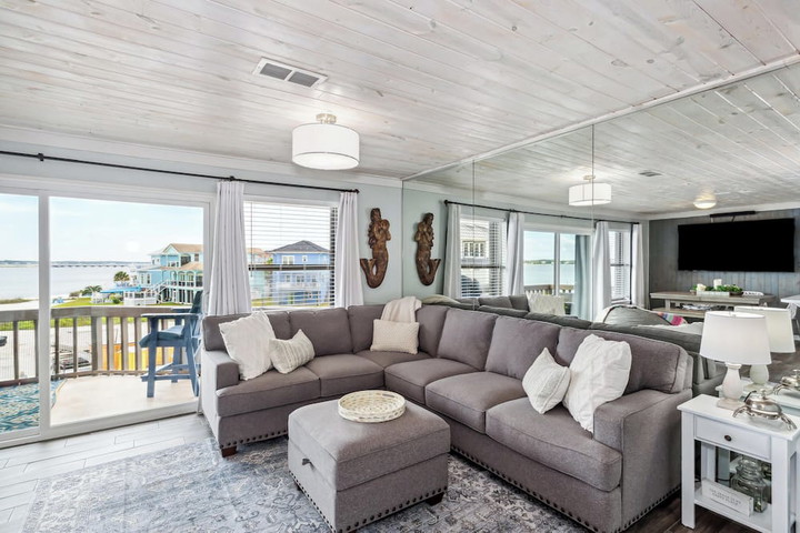 Navarre Leavin: Pet Friendly | 2 Bedroom Townhome | On The Santa Rosa Sound - Navarre Beach, FL