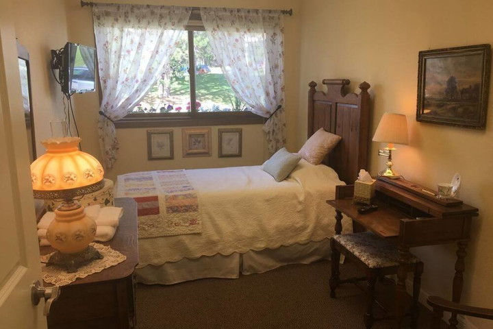 Vermilion Park Inn, #6 Dutch Room - Minnesota
