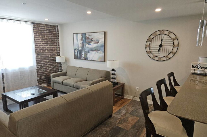 New Modern 2 Br In Excellent Location (201) - Maryville, TN
