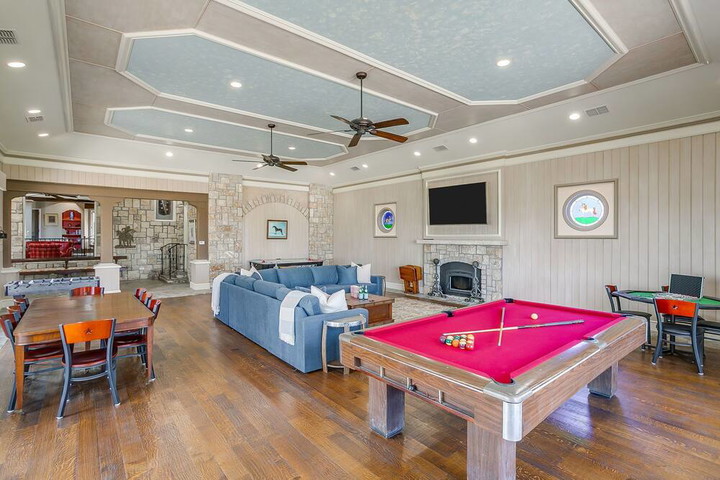 10 Star Ranch · Pool · Lake · Game Room · Sleep 16 - Stephenville, TX