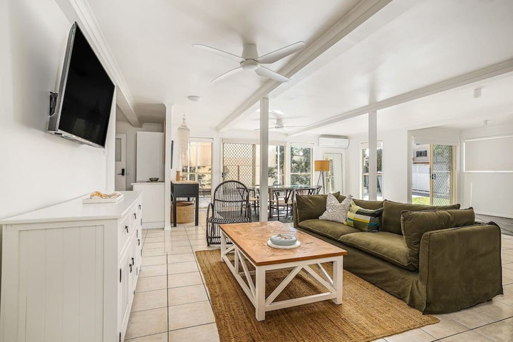 The Palms - Private Yard & Parking, 200m To Beach - Margate, Australia