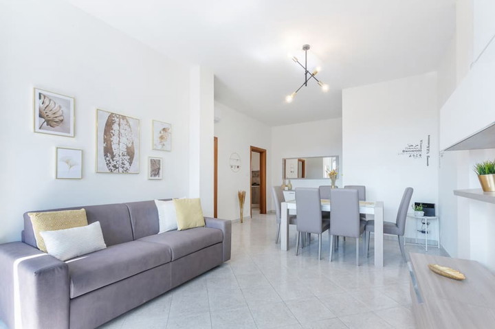 Guesthost - Bright Flat Con Terrazza - Ferrara