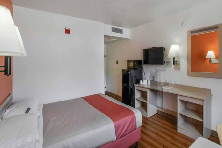 Ada Full Bed | Ri Shower - Medford, OR
