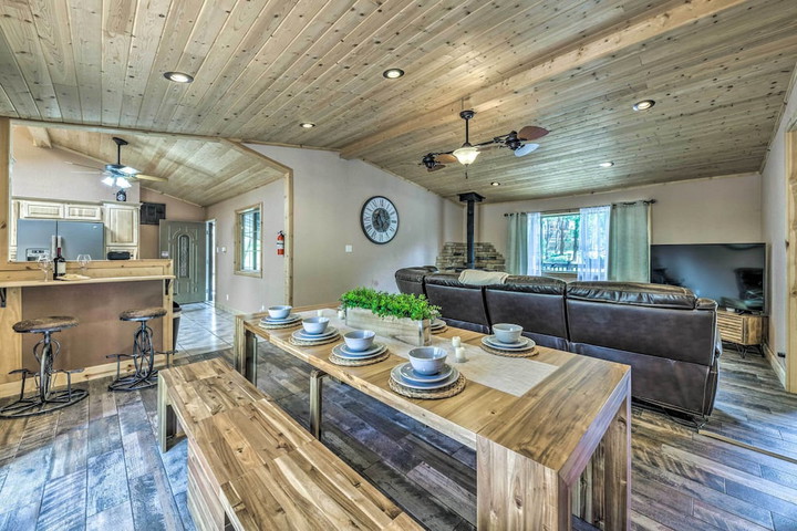 Sleepy Bear Cabin In Ruidoso: Deck & Yard Games! - Ruidoso, NM