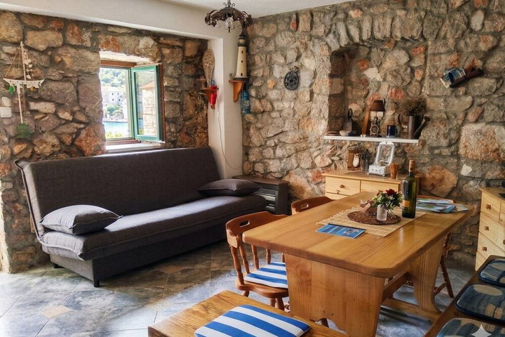Quiet Cottage In Old Village Near The Sea - Croatia