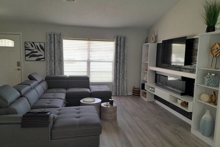 Lovely 2-bedroom House With Ac, Relaxing And Stylish In Weeki Wachee, Fl - Pine Island, FL
