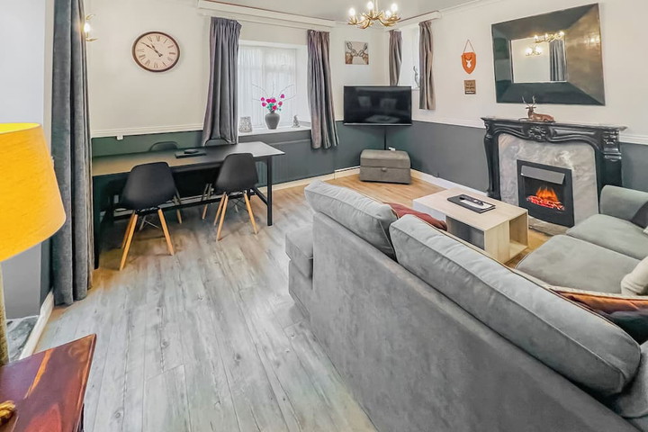2 Bedroom Accommodation In Tavistock - Tavistock
