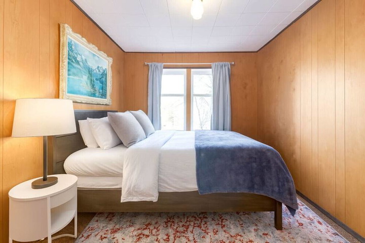 Huckleberry Lodge Mountain Getaway Near Banff! - Alberta