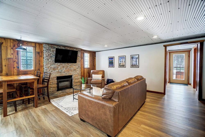 Lakefront Home: Fishing + Kayaking + Hot Tub - Logan, OH