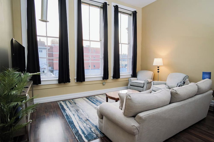 Downtown City Loft - Lafayette, IN