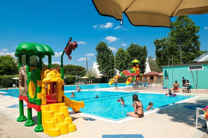 Vacation Park Cesenatico Mobilehome Giove For 5 Persons - Cesenatico