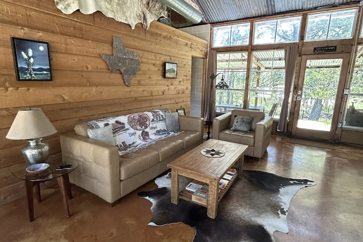 Modern Rustic Cabin On The Sabinal River. Close To Garner And Lost Maples! - Utopia, TX