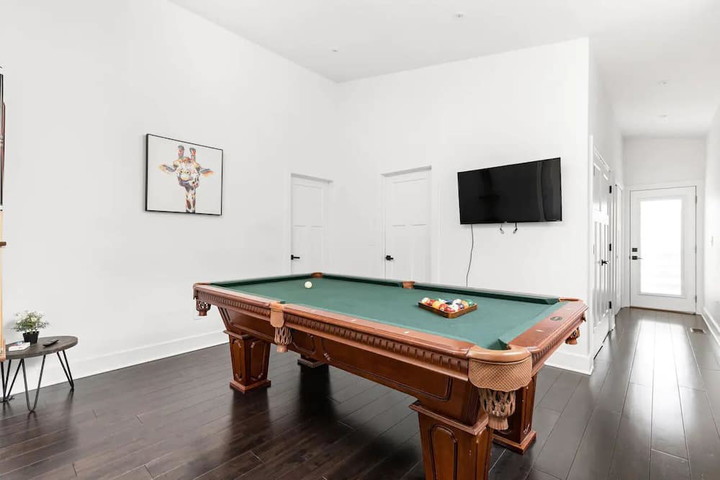 Modern And Fun 4br+ Pool Table In Fountain Square - Indianápolis, IN