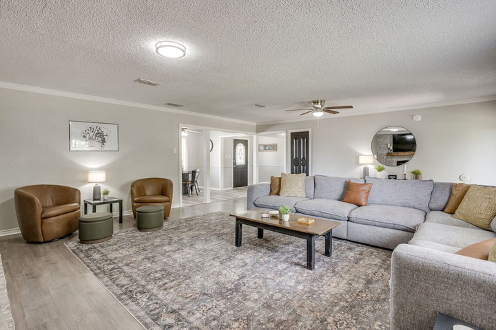 New · Remodeled 4 Bed · Sleeps 10 · Near Tarleton - Stephenville, TX