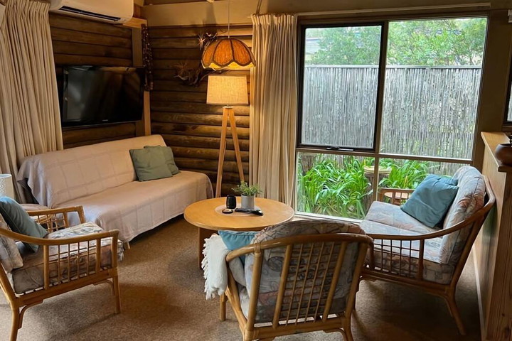 Sandy Point Log Cabin - Sandy Point