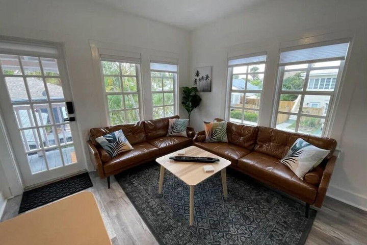 Modern 2br Steps 2 Water Near Downtown! Fast Wifi - Lake Worth, FL
