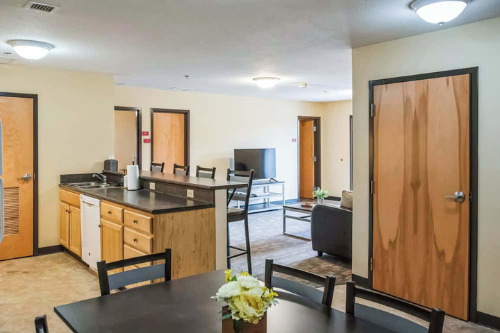 Modern Retreat Near Campus & Local Trails - Mansfield, OH