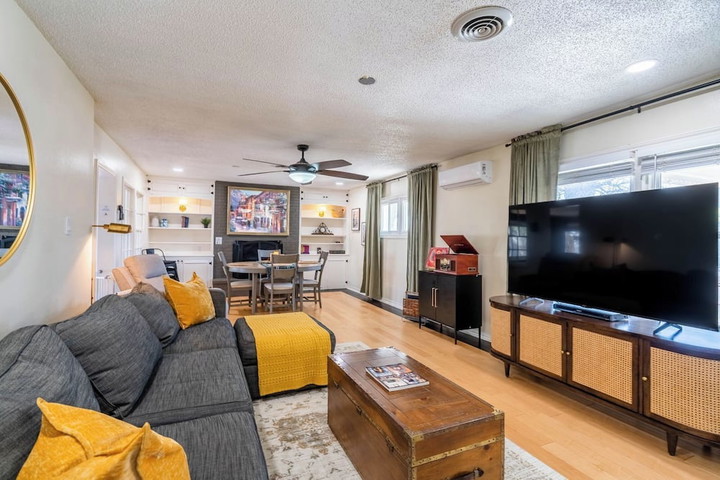 West Texas Manor - Fast Wi-fi + Game Room By Lch - Midland, TX