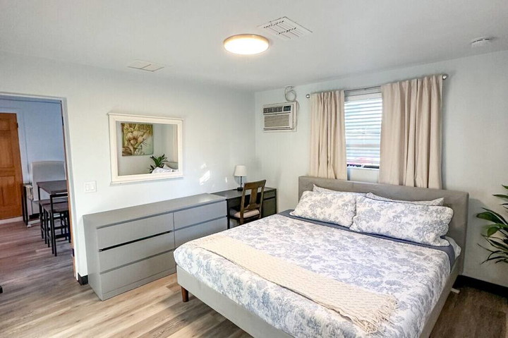 Travelers Nook Close To Venice Beach! - Venice, FL