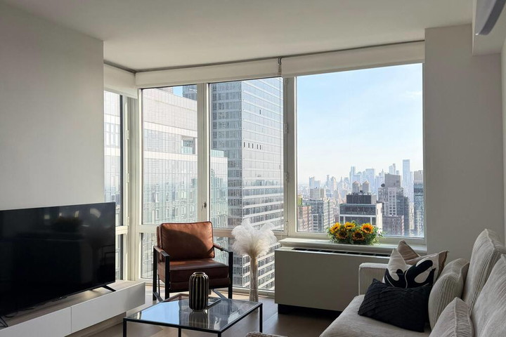Luxurious 1-bedroom Penthouse With Great New York City View - Brooklyn, NY
