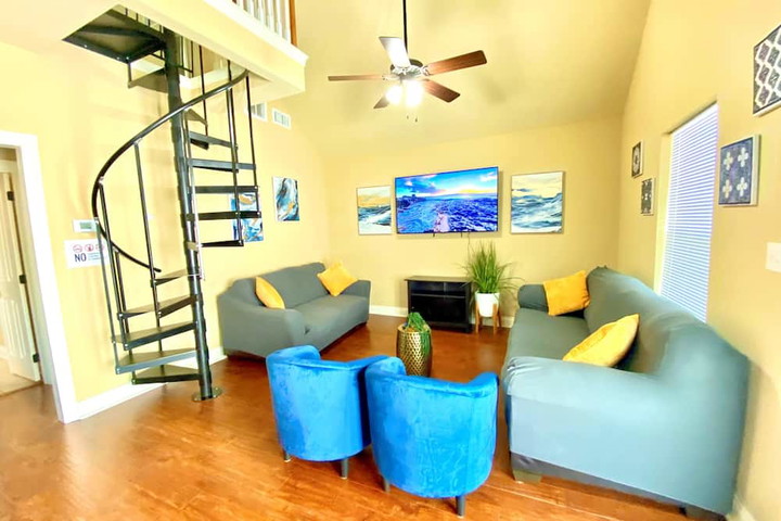 Grand Isle 2 Bedrooms + Loft Detached Condo F; Easy Beach Access Pet Friendly - Grand Isle, LA