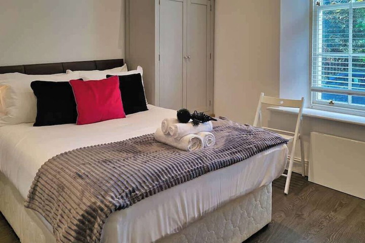 Quiet, Stylish Studio In Ranelaghs Best Location - Dublin, Ireland