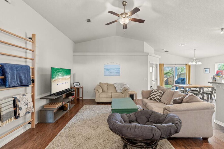 Tranquil Retreat Private  Home - Navarre, FL