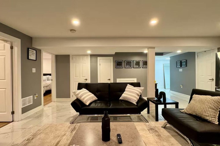 Spacious And Luxurious 2br Suite With Huge Windows - Oakville