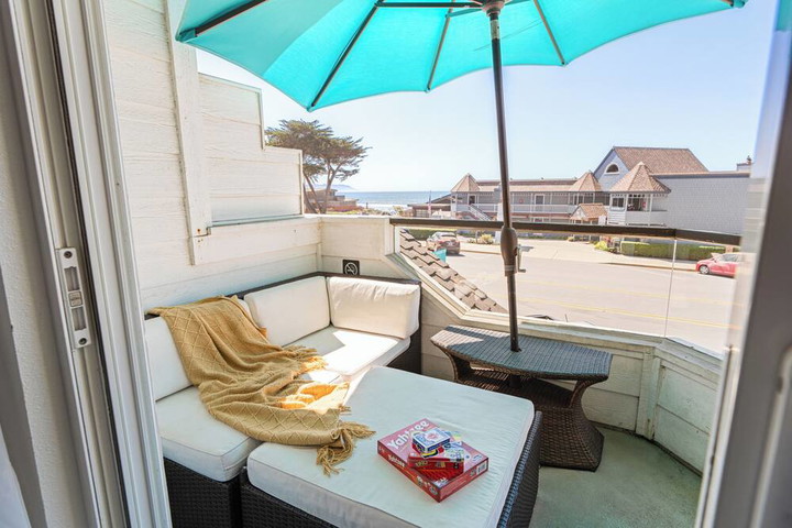 Cayucos 2br Bungalow Steps To Beach W/ Shared Firepit Lounge & Outdoor Bar - Cayucos, CA