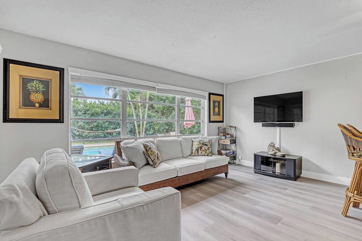 3br West Palm Beach House With Heated Pool - Close To Downtown And Beach - West Palm Beach, FL