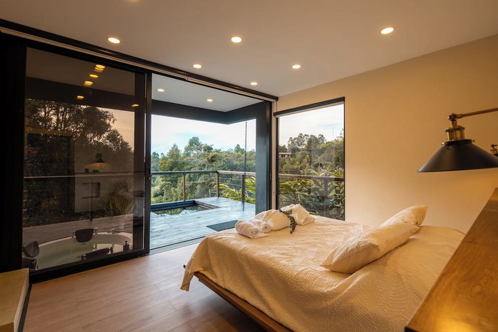 Modern Spa Villa In The Mountain: Turkish And Jacuzzi - La Ceja