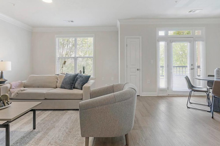 Landing | Amazing 2bd, Gym, Pool - Cary, NC