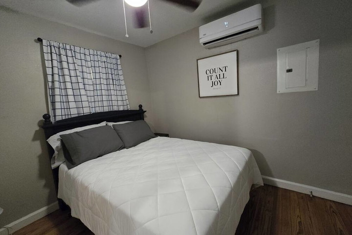 Charming 1-bedroom House With Garage In North Lubbock. Access To Ttu & Medical. - Lubbock, TX