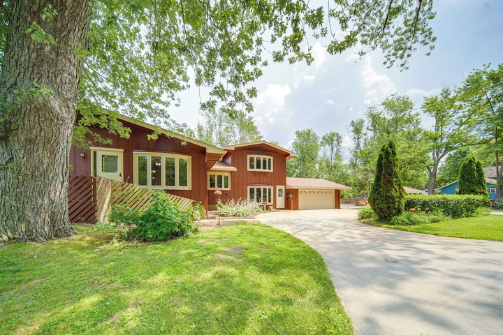 Group-friendly Lake Erie Getaway W/ Private Yard - Ohio (State)