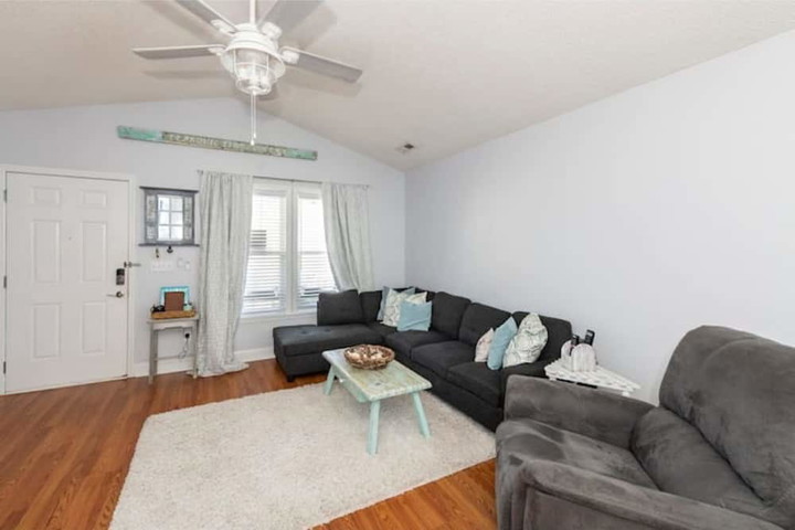 Tranquil Tides Cottage 3 Miles From The Beach - Southport, NC