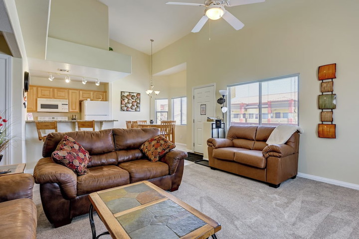 Golf & Gamble! Mesquite Condo W/ Pool Access - Mesquite, NV