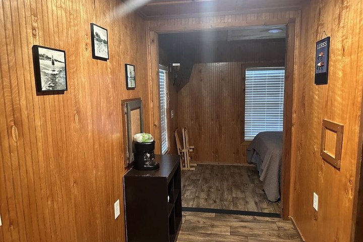 Ada-accessible Cabin: Breathtaking Lake Views - Greenville, MS