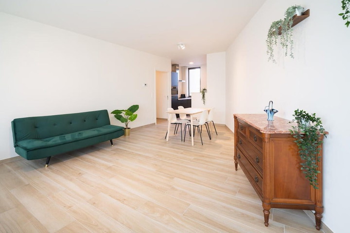 Stunning Central Antwerp Stay For 12 - Centraal Station Antwerpen