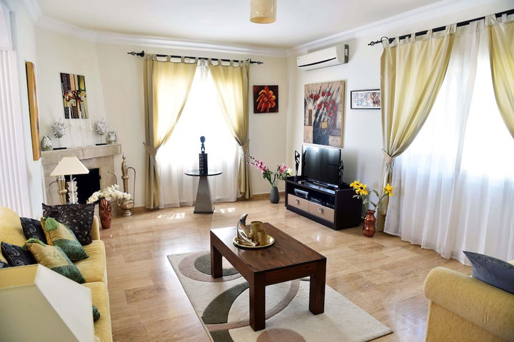 Belle Villa De Luxe Spacieuse Avec Vue Imprenable Sur La Montagne Et La Mer, Wifi, Piscine Privée - Chypre