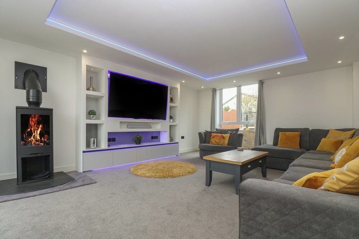 Valley View, Pet Friendly, Luxury Holiday Cottage In Mullion - Porthleven